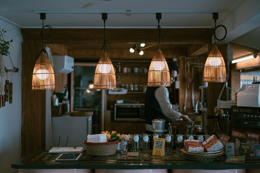 Lighting & Space Tricks: How to Make Your Room Seems Wider | Elca
